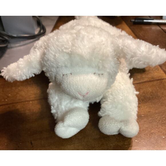 Gund | Toys | Baby Gund Winky Lamb Plush White Stuffed Rattle 5833 Sewn Eyes Sheep | Poshmark